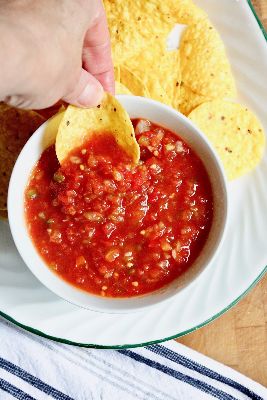 Restaurant Style Salsa Recipe - The Cheeky Chickpea